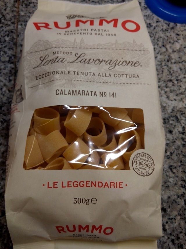 Pasta "calamarata" Rummo con salsiccia, zucchine e pomodorini Pachino ...