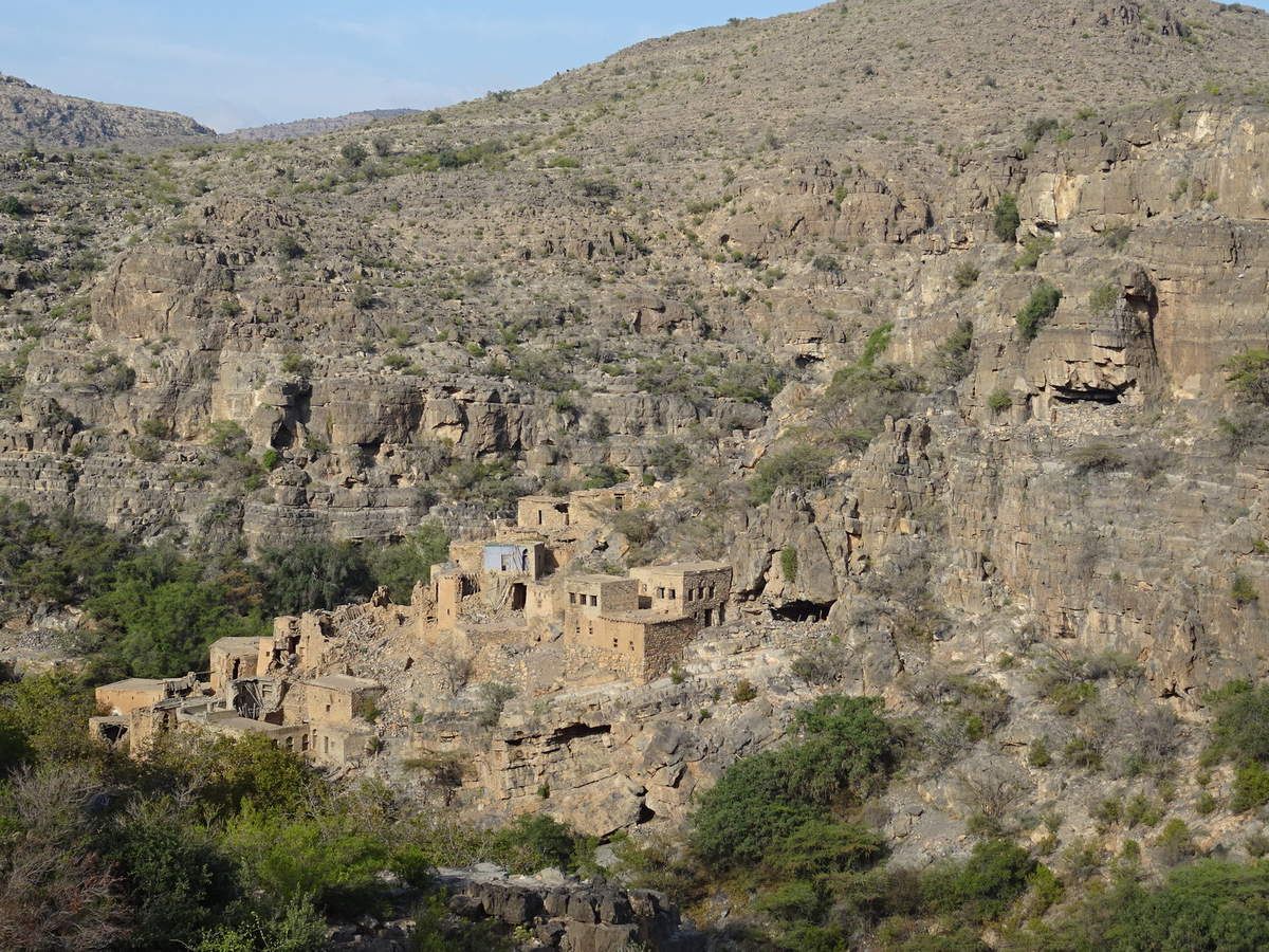 Etape 6, Oman: Wadi Bani Habib, Fort de Bahla - Une maison en montagne