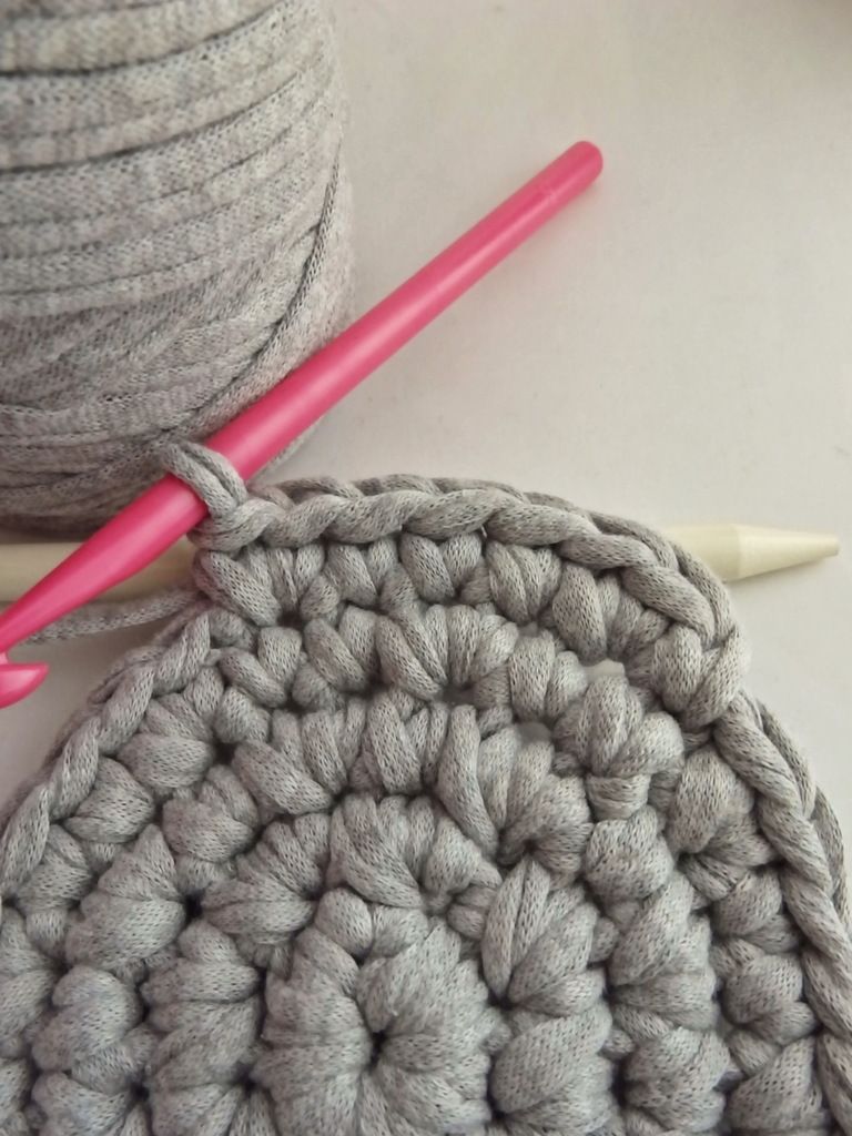 Tutoriel pour un rond parfait crocheté en mailles serrées sur un noeud ...