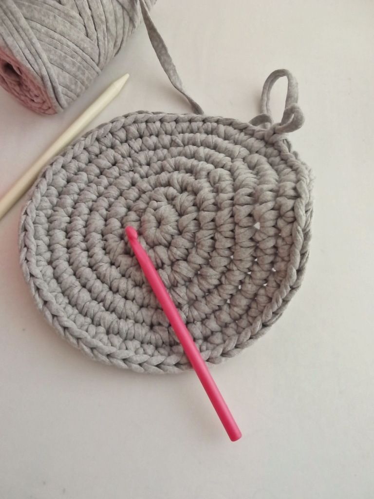 Tutoriel pour un rond parfait crocheté en mailles serrées sur un noeud ...