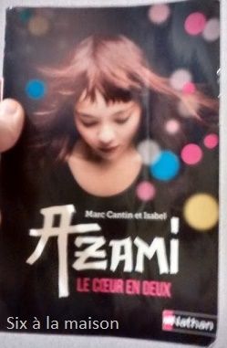 Micro Girl, Toile de dragon et Azami - Six à la maison