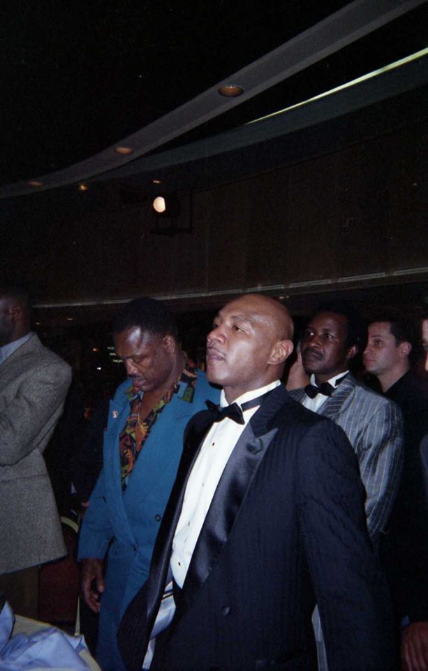 (Photos) : Mes photos de Norbert Ekassi et Joe Frazier à Paris ! - boxeanglaisenews2014.over ...