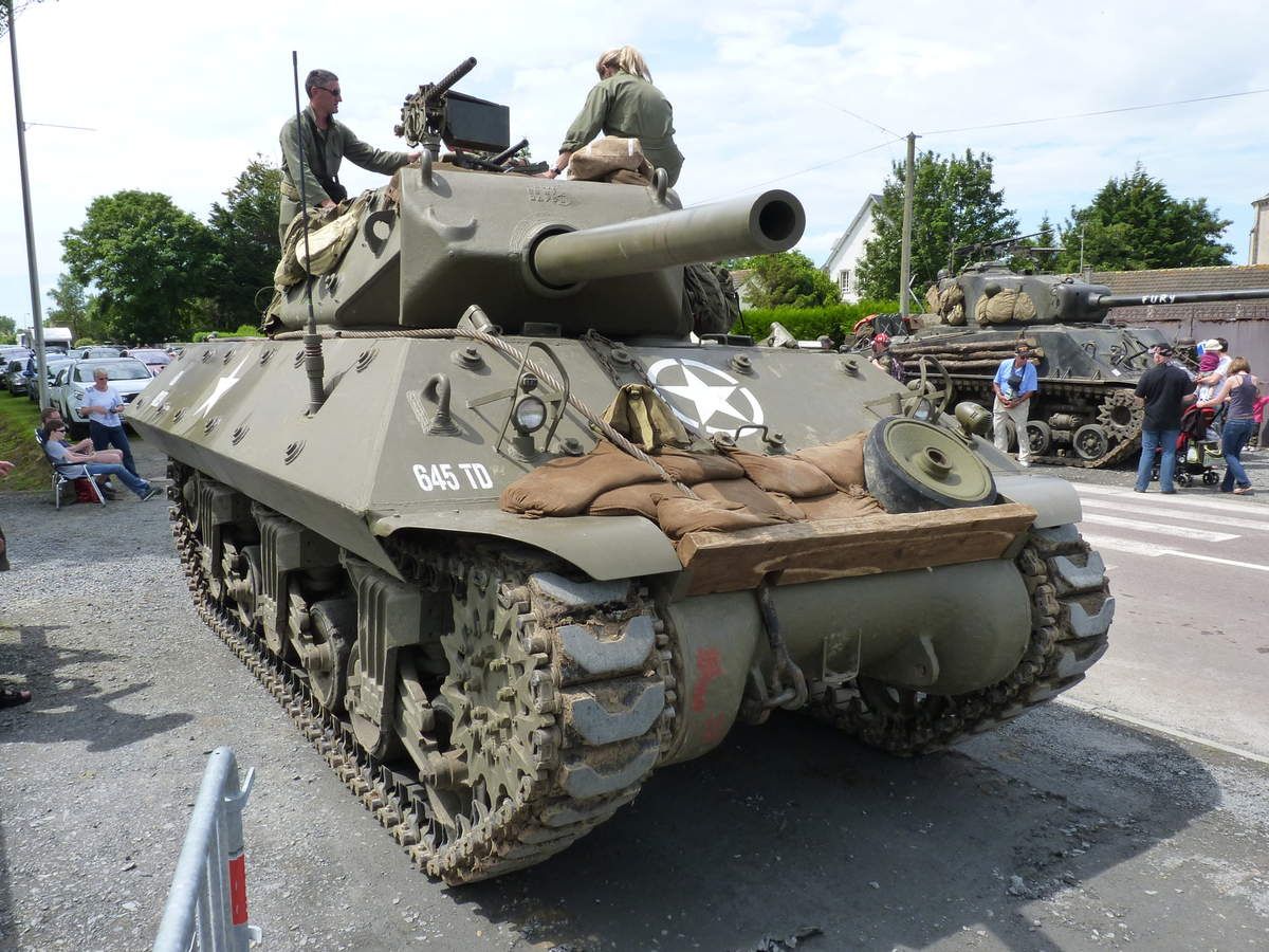 D-Day tanks and the FURY - Tanks et panzers