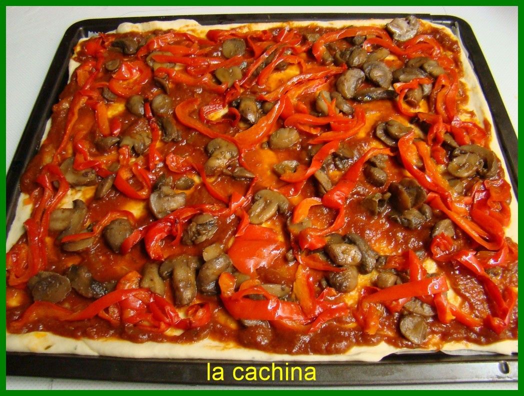 Pizza aux poivrons rouges - La Cachina