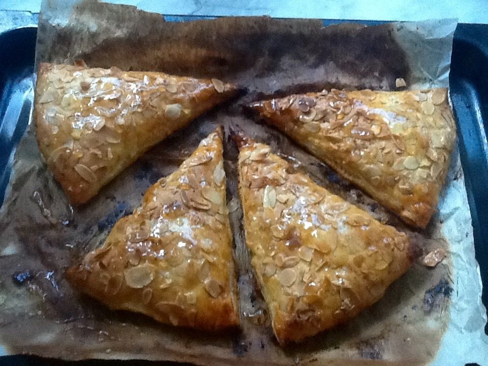 TRIANGLES AUX AMANDES - La fourchette d'or