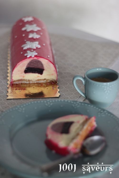 Bûche Vanille, Fruits rouges et Coco - Mille et une saveurs