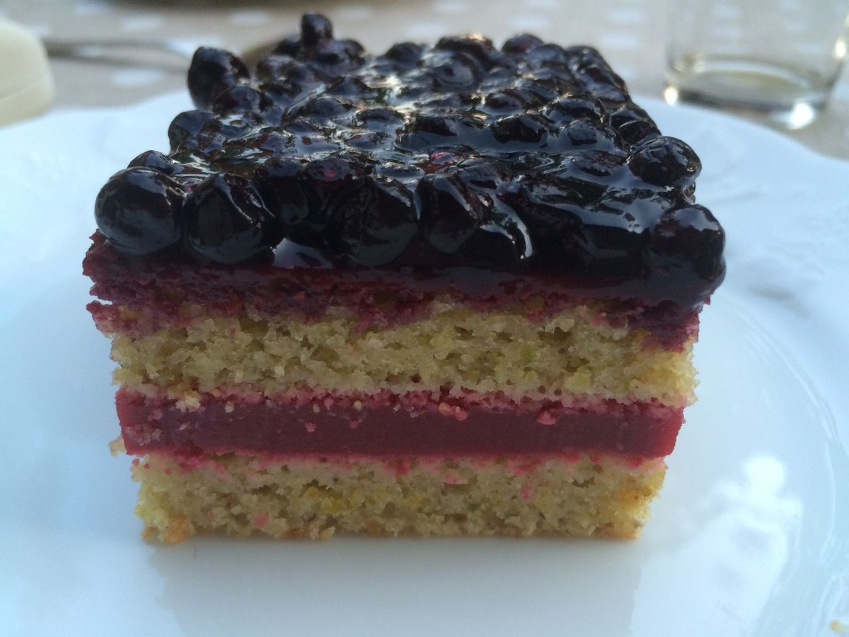 Gâteau très moelleux pistache fruits rouges - Scrap'n Cakes