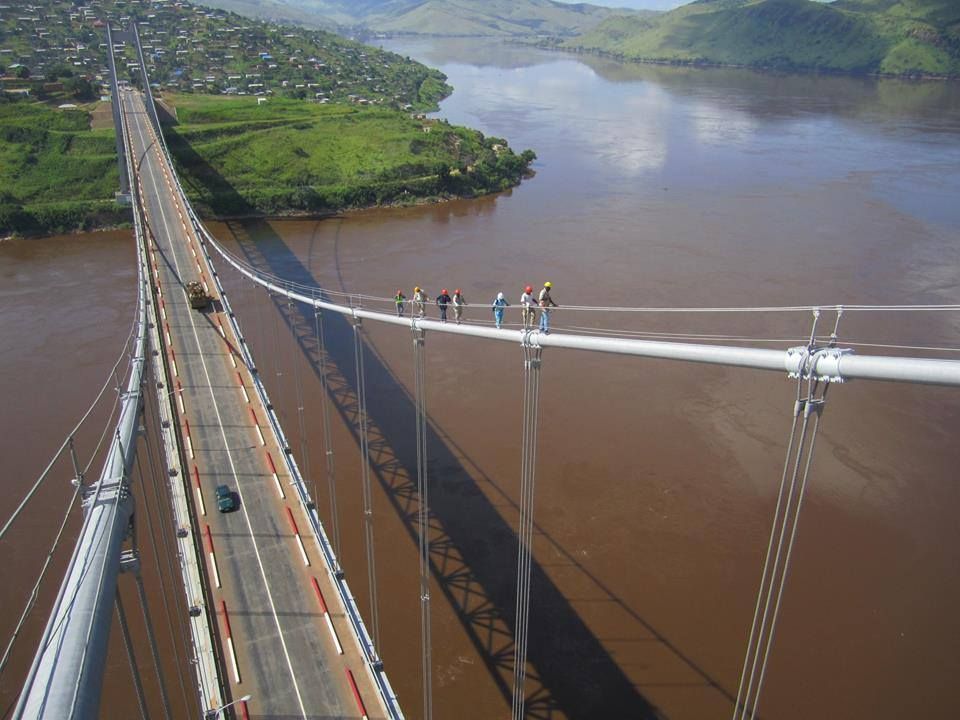 Il y a 33 ans, le président Mobutu inaugurait le Pont Maréchal à Matadi ...