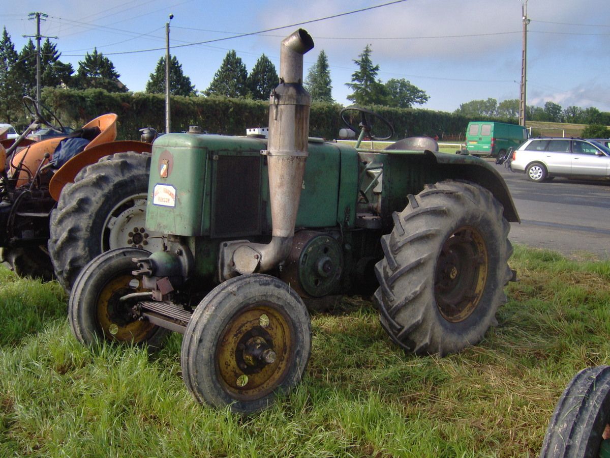 LA SOCIETE FRANCAISE DE VIERZON - les tracteurs montdragonnais