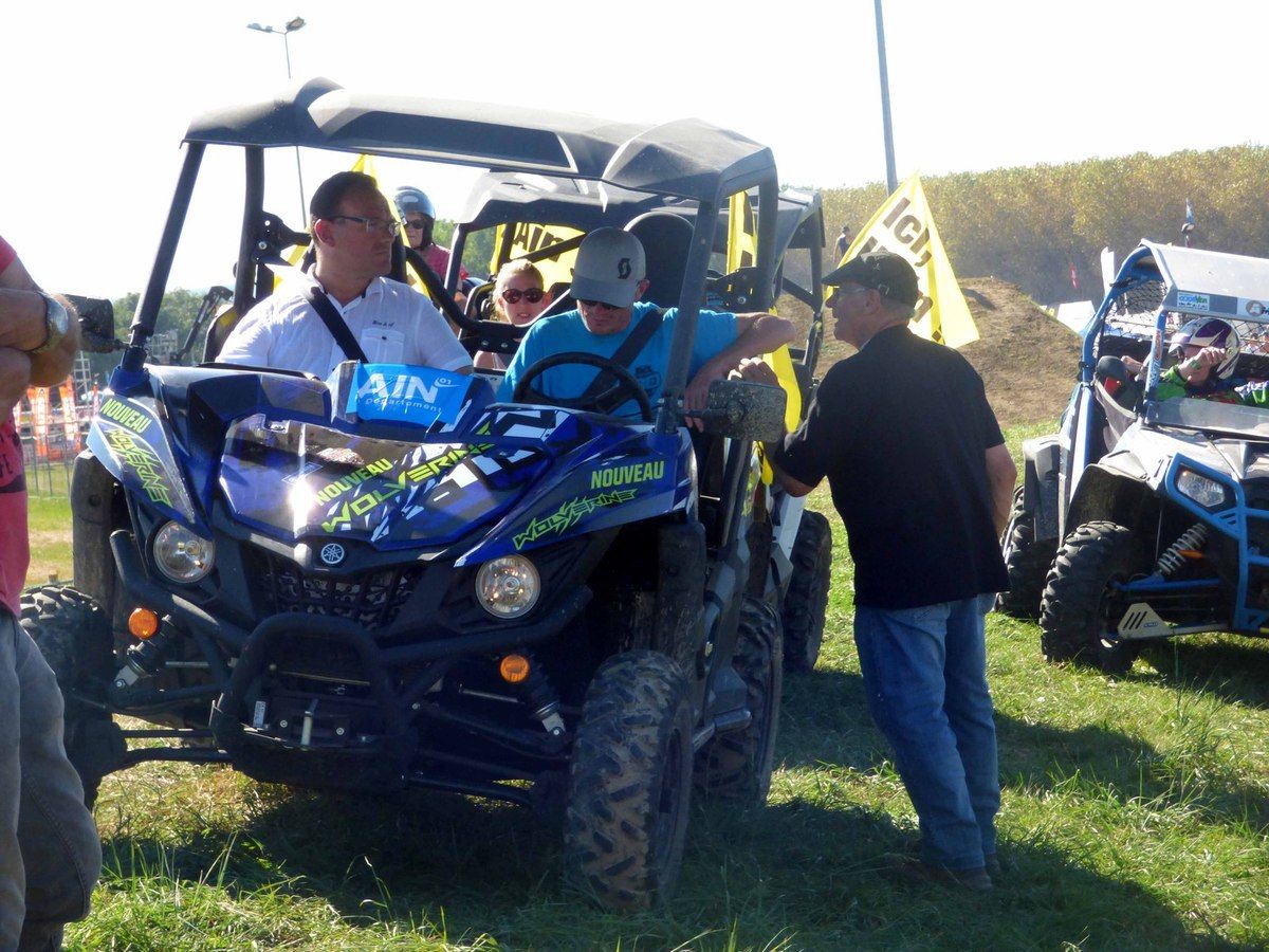 David Douillet et Damin Abad par monts et par Pont-de-Vaux. - LJPDV