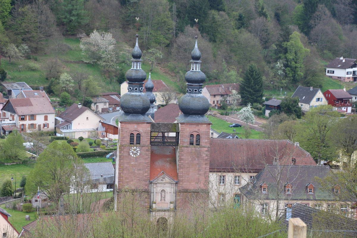 Petite balade à travers les plus beaux villages de France - BRODEV