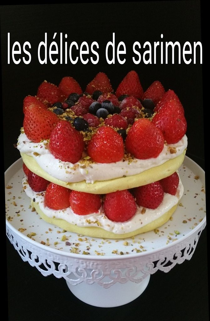 Vacherin fruits rouges & pistaches (non glacé ) - les delices de sarimen