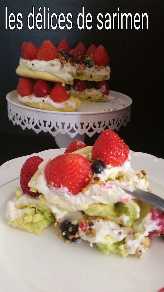 Vacherin fruits rouges & pistaches (non glacé ) - les delices de sarimen