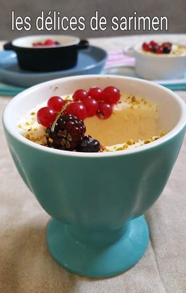 Mousse vanille, fruits rouges - les delices de sarimen