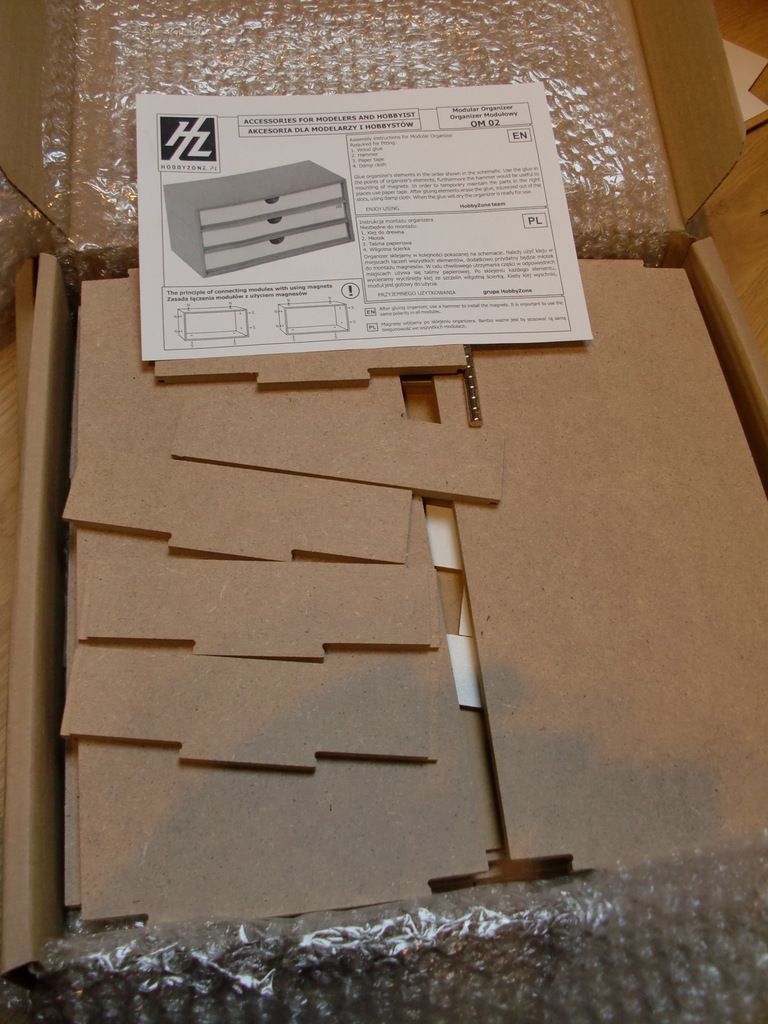 Open the box : HobbyZone Modular Workshop System - My World