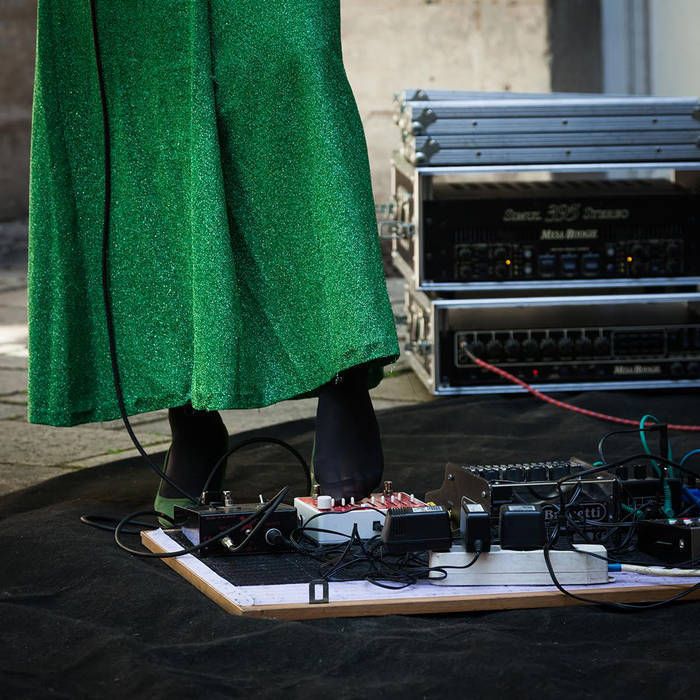 Strange Ladies - VIVANTMAG