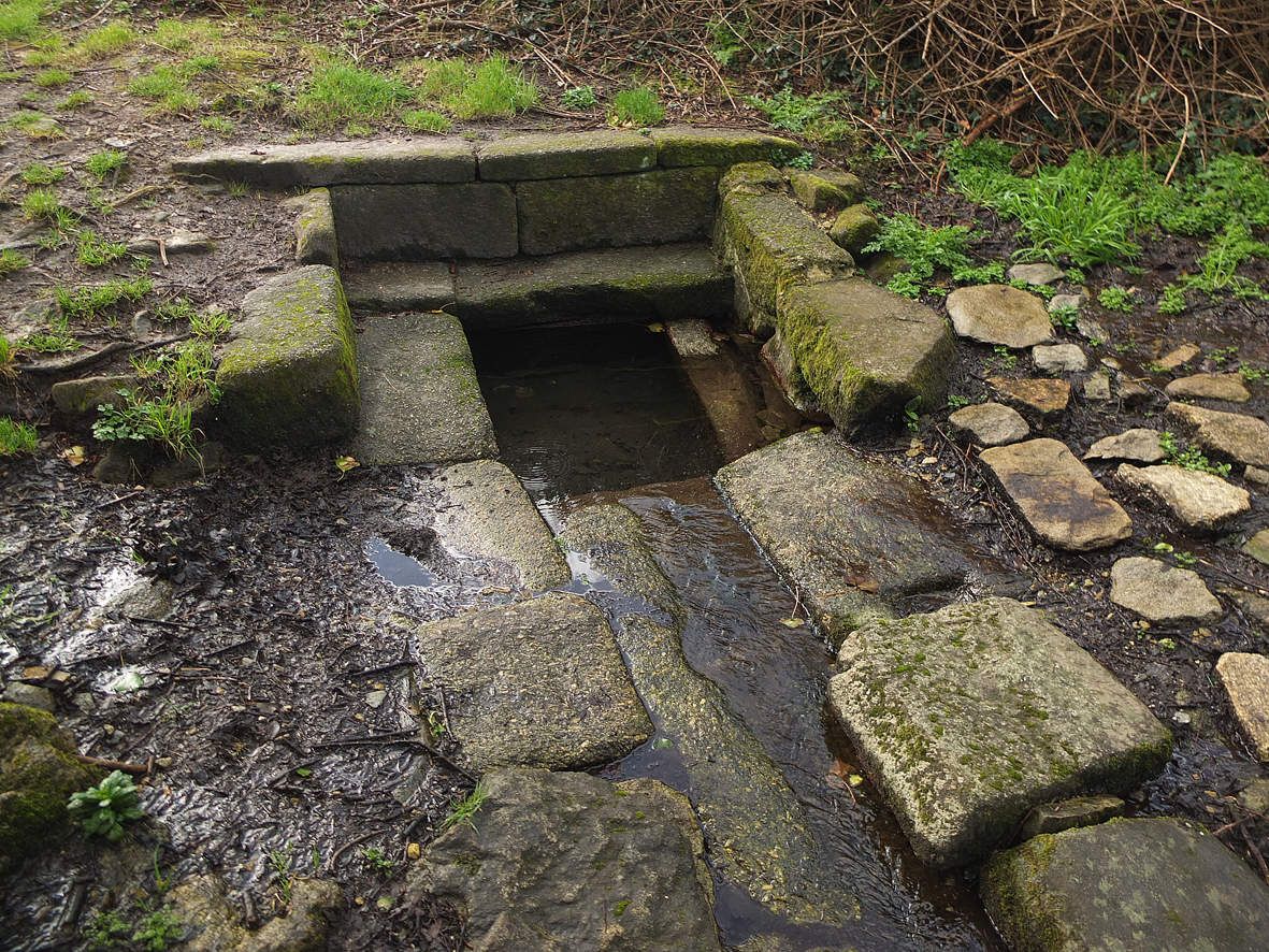 LANDUNVEZ: Fontaine et lavoir Sainte Haude - Plougasnou-les-eaux