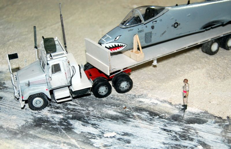 Freightliner M915 A3 de l'USAF au 1/50 (par Yves P.)