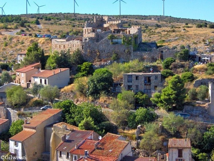 Le château de FITOU - www.belcaire-pyrenees.com
