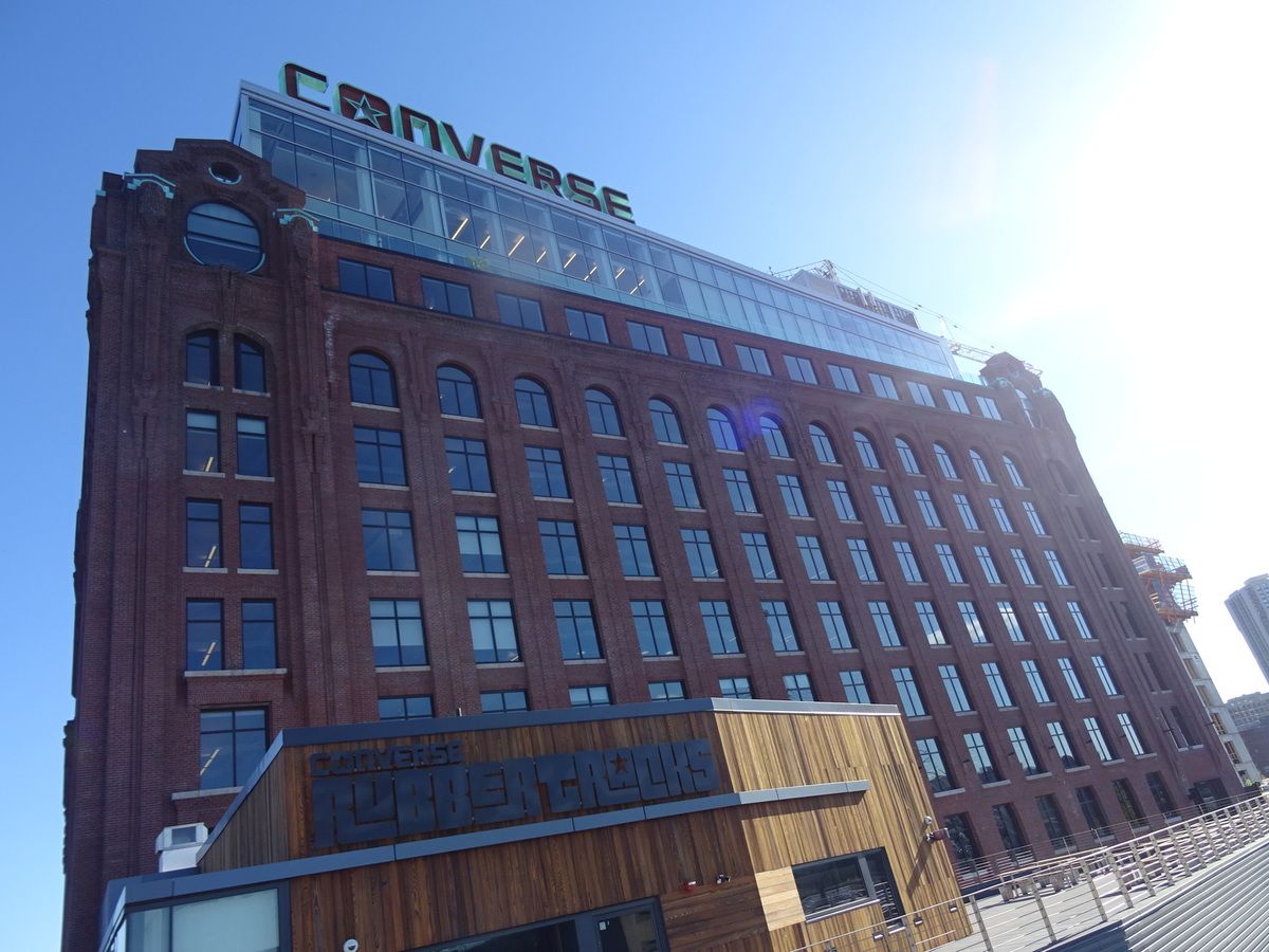 Les incontournables du retail de Boston : Converse le flagship intégré ...