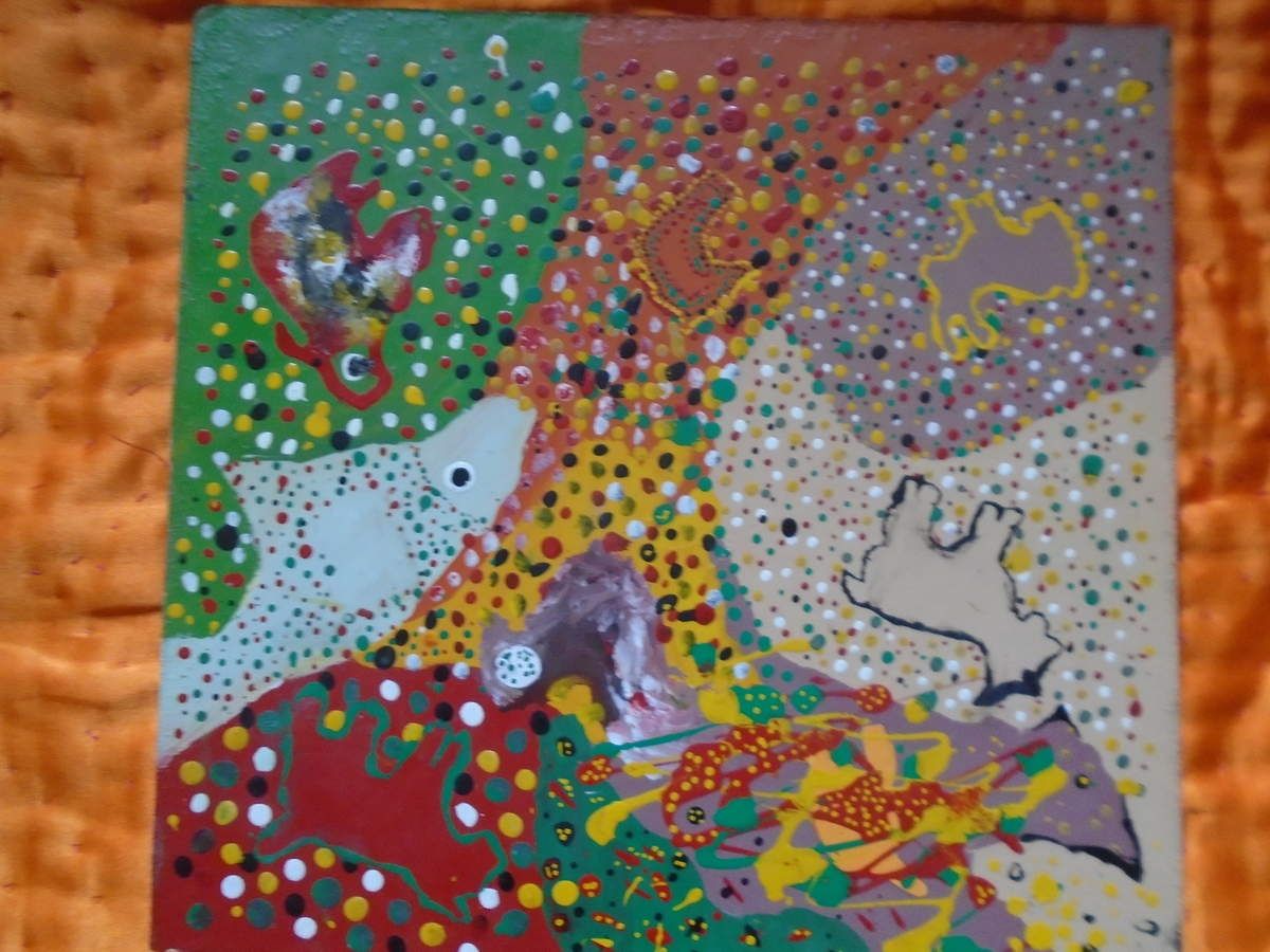 Collection Emmaüs --) Un carré de carton peint étrange --) Les animaux ...