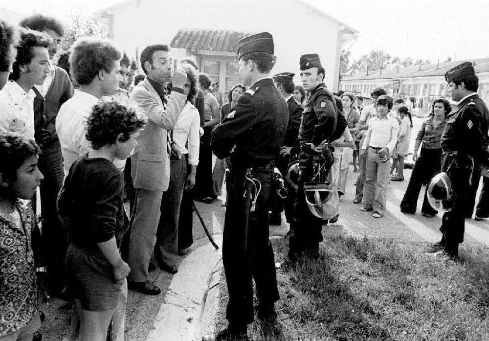 L’œil des archives : au coeur de la vie des harkis du camp de Bias, en Lot-et-Garonne ...