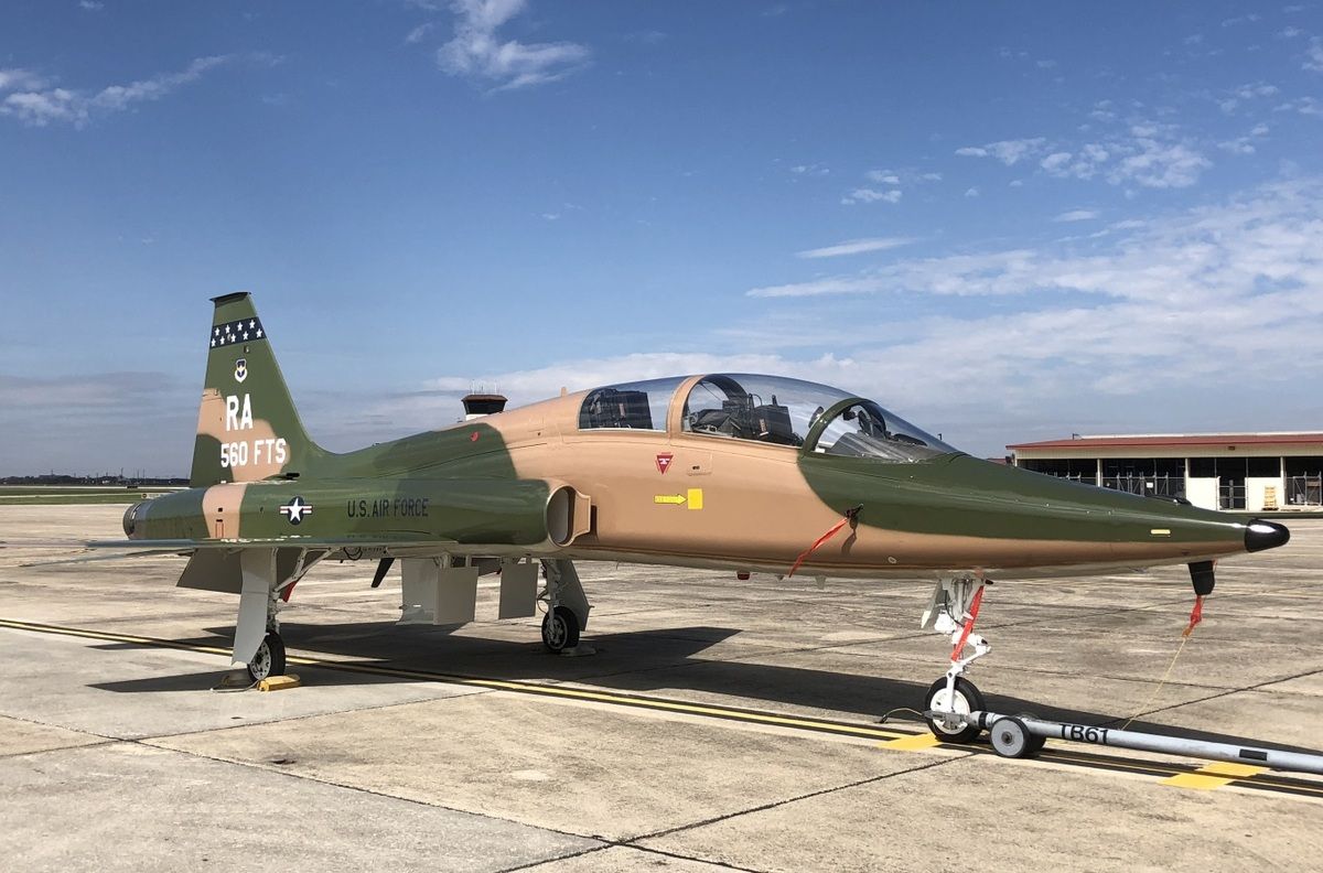 Northrop T-38C "Talon" - 560th Flying Training Squadron (560 FTS ...