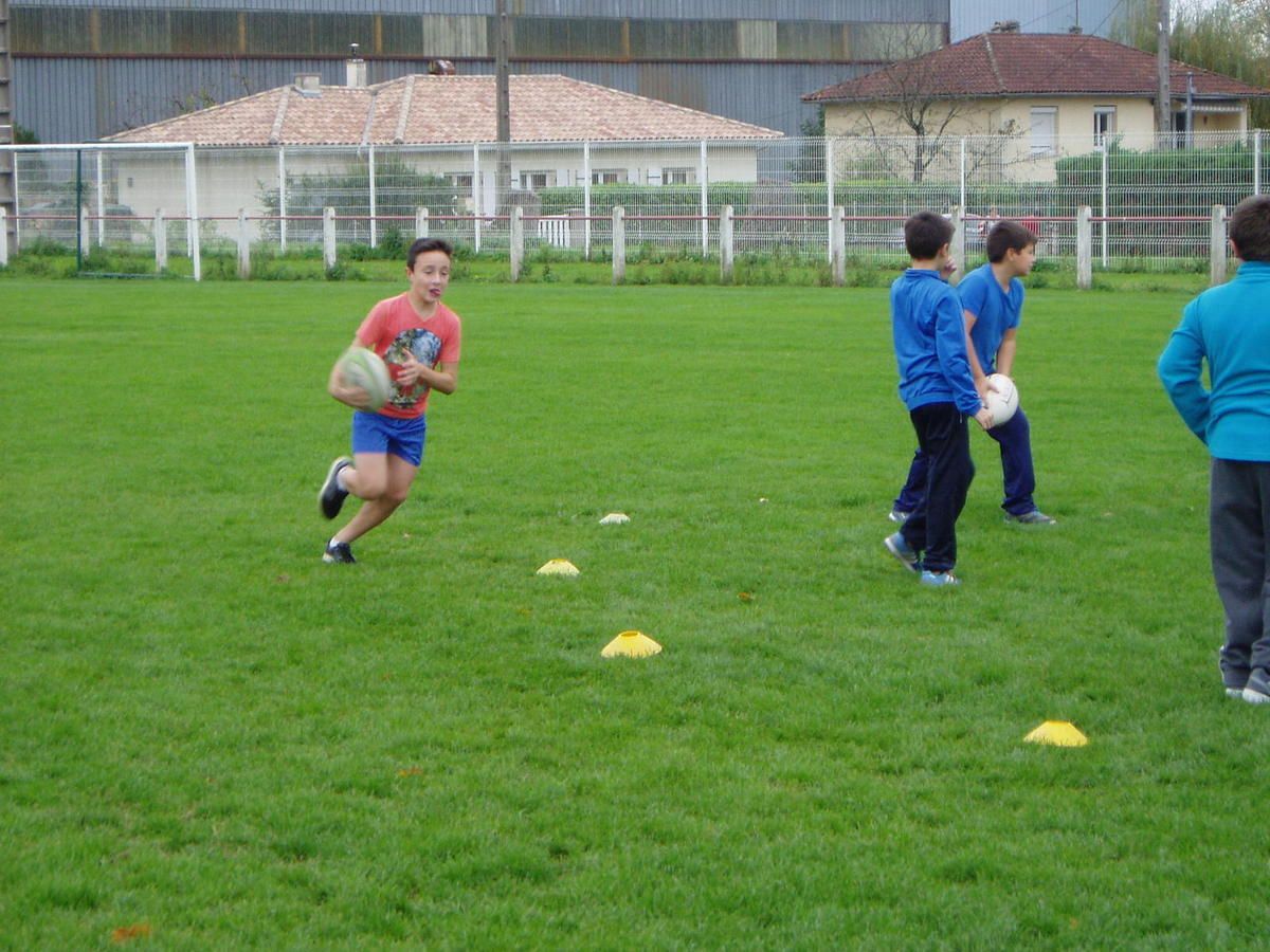 SUITE INITIATION RUGBY 6ème/CM2 - Collège saint Pierre- Casseneuil (47)