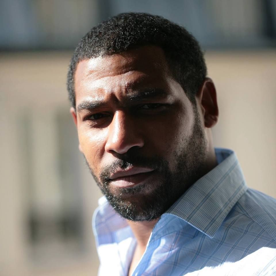 Le comédien Pierre Rousselet nous présente sa nouvelle pièce de théâtre ...