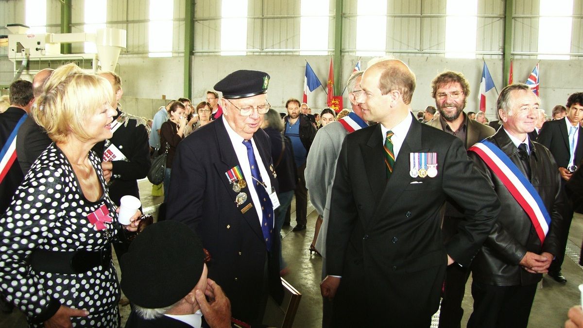 le 10 juil.1944 la div.Wessex ; 10th july 1944 43rd Wessex div ...