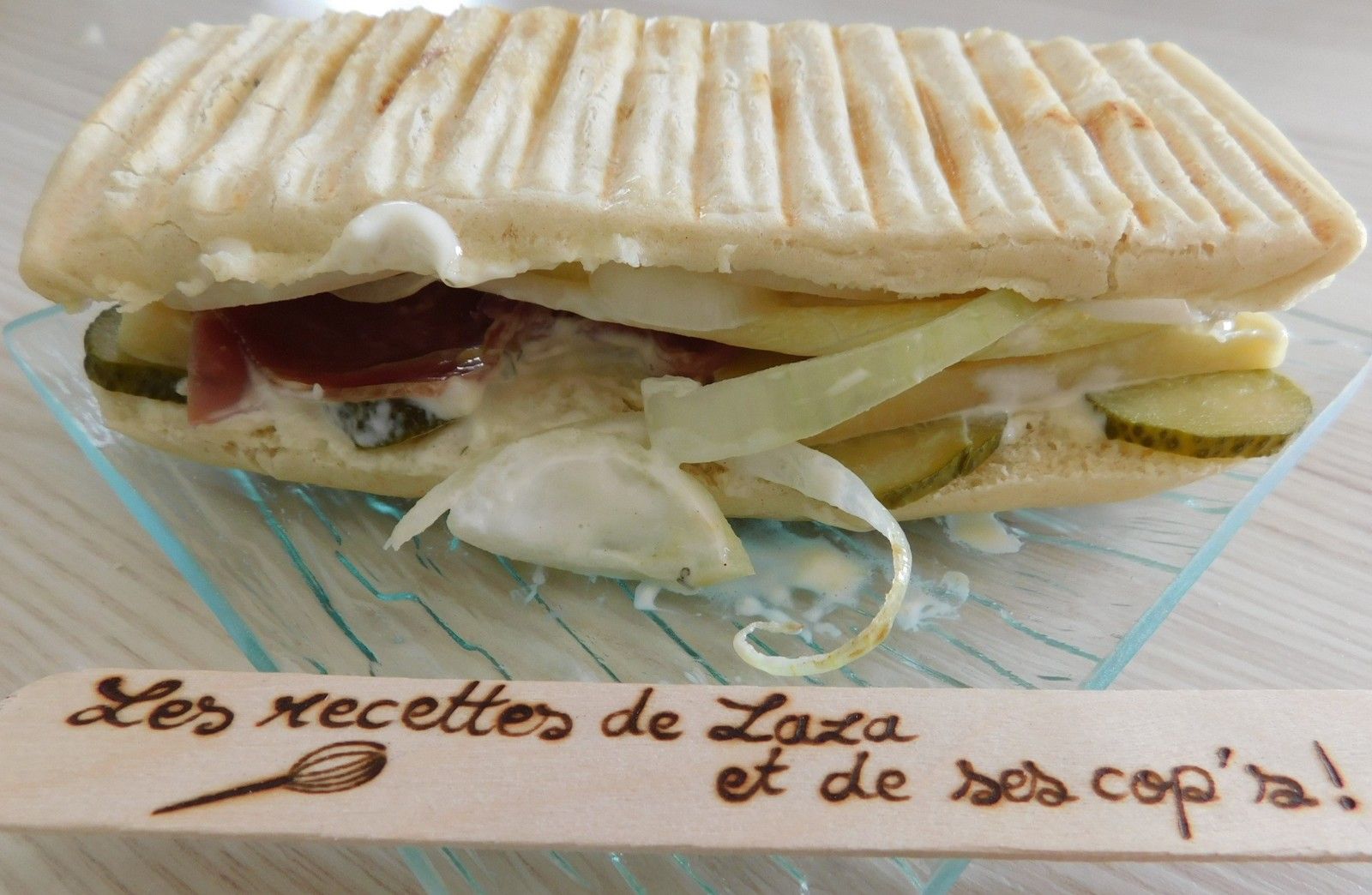 Panini au jambon cru , endive et raclette - Les recettes de Zaza