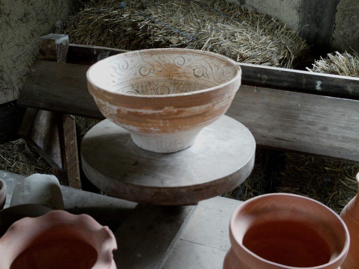 Atelier et four romain d'un potier. - Créations sur toutes ses formes.