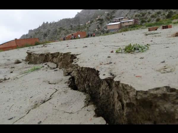 La croute terrestre se fracture de toute part - Et in Arcadia Ego