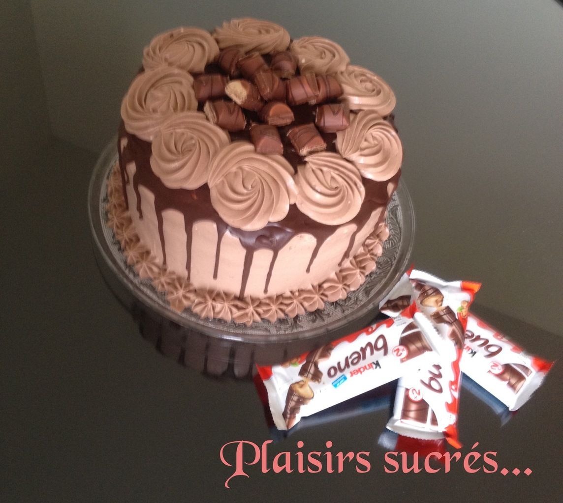 Layer cake Kinder Bueno - Plaisirs sucrés ...