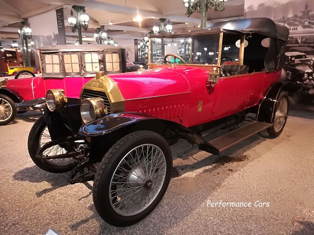 Nos ancêtres les Peugeot - Performance Cars
