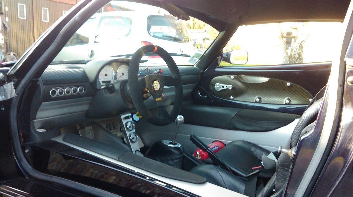 la conversion en quelques ligne ,RHD vers LHD