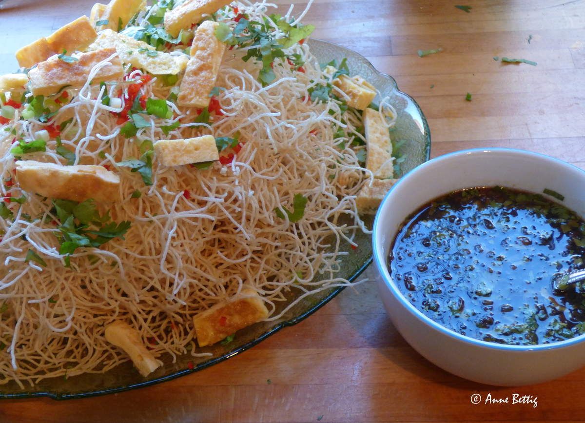 Mee Grob - La cuisine toute simple de Mamita