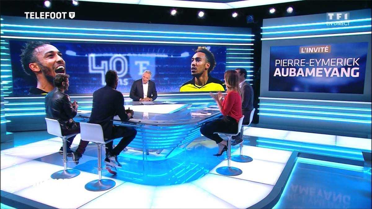 Charlotte Namura-Guizonne Téléfoot TF1 le 01.10.2017 - Les Caps de TomA