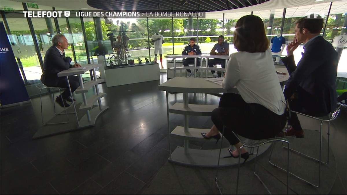 Charlotte Namura-Guizonne Téléfoot TF1 le 27.05.2018 - Les Caps de TomA