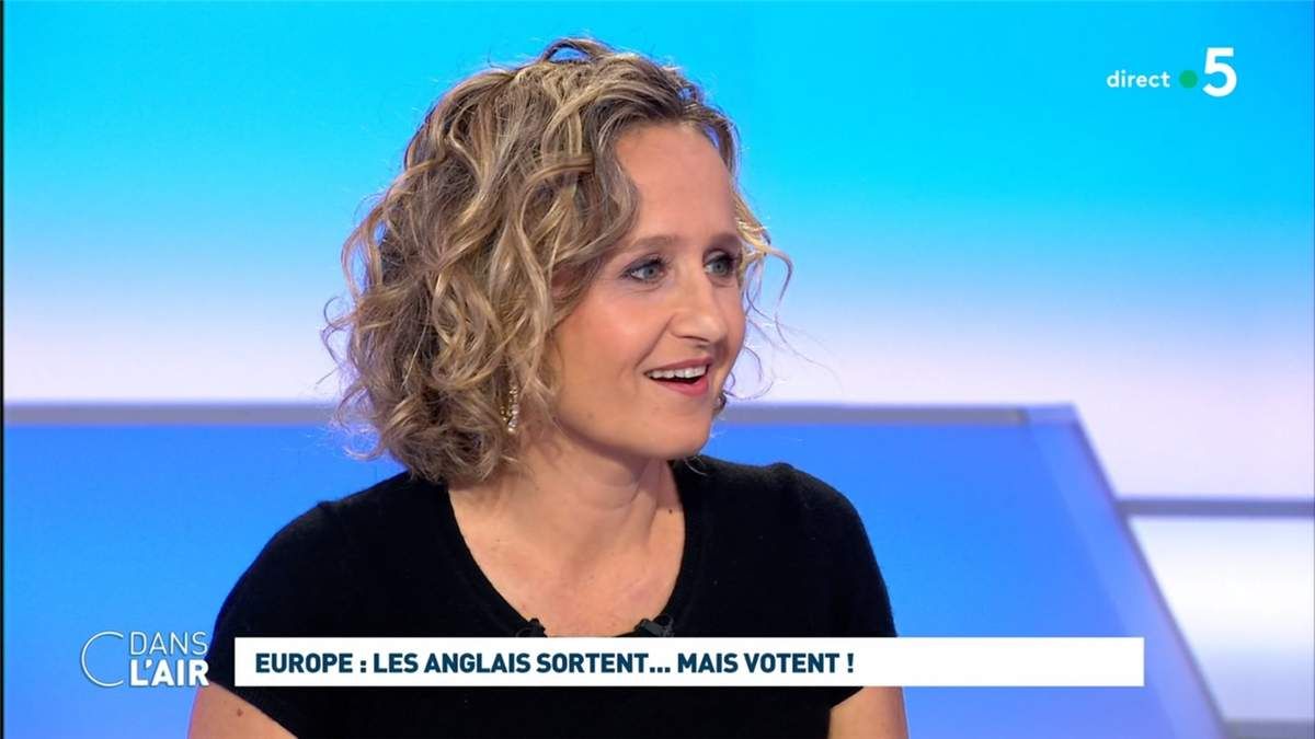 Caroline Roux C Dans l'Air France 5 le 23.05.2019 - Les Caps de TomA