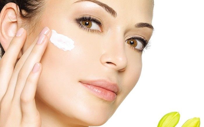 Un Masque Tout Simple Pour Lutter Contre La Peau Grasse Et Lexcès De