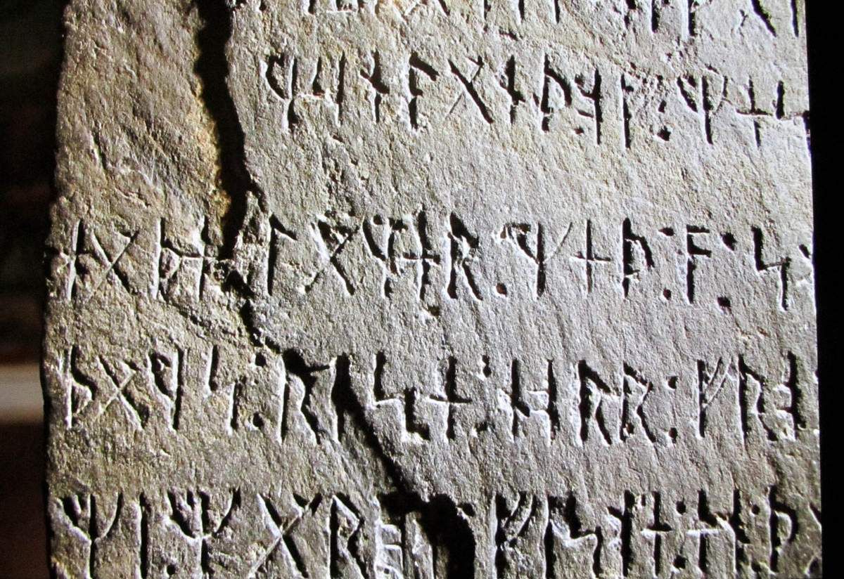 La Pierre Runique de Kensington : Les Francs-Maçons sont-ils les ...