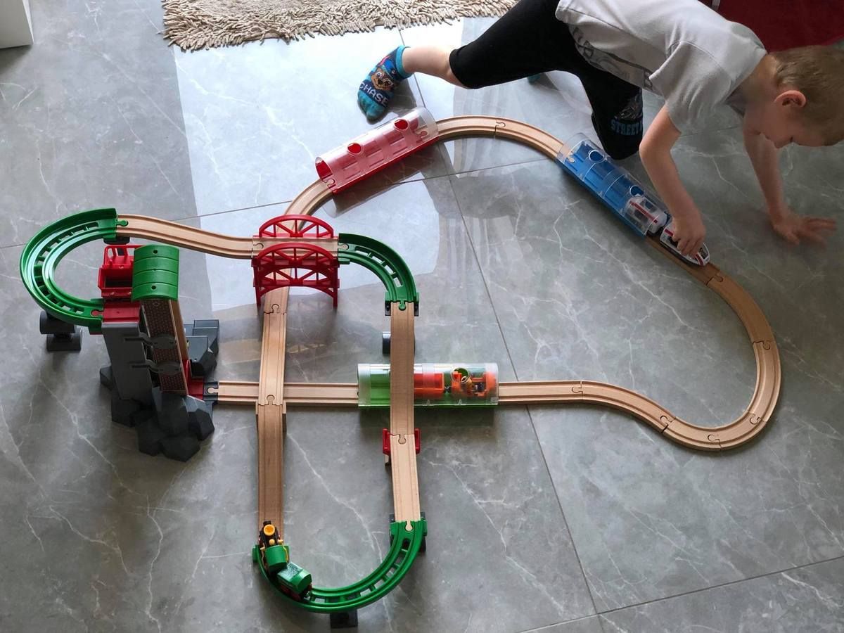Les trains tunnel, la grande nouveauté de Brio - Maman k'reen