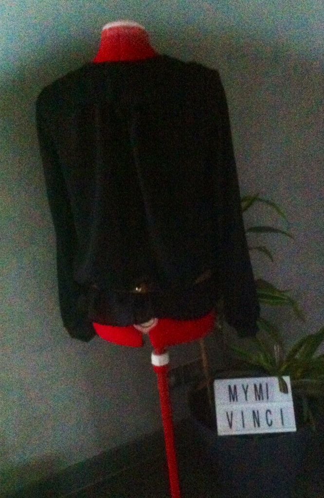 Blouse Lekala 4574 - La malle aux mille merveilles ....