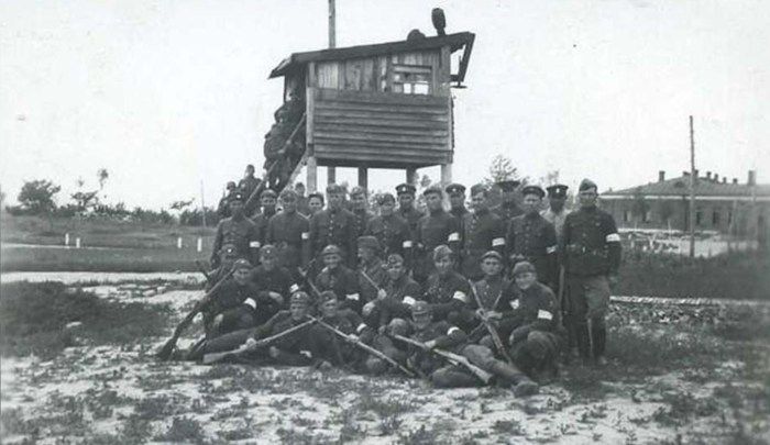 Les Hiwis les serviteurs de la Wehrmacht en Russie. - L'HISTOIRE POUR TOUS