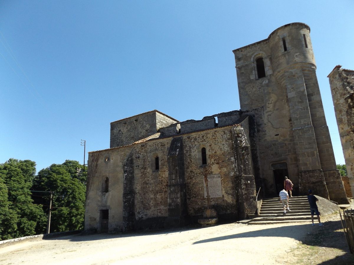 Oradour-sur-Glane, le village assassiné - www.dedans-dehors.com