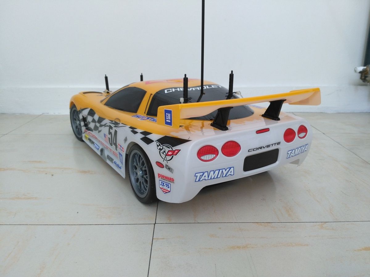 La TAMIYA Corvette C5R - RC MODEL STORY