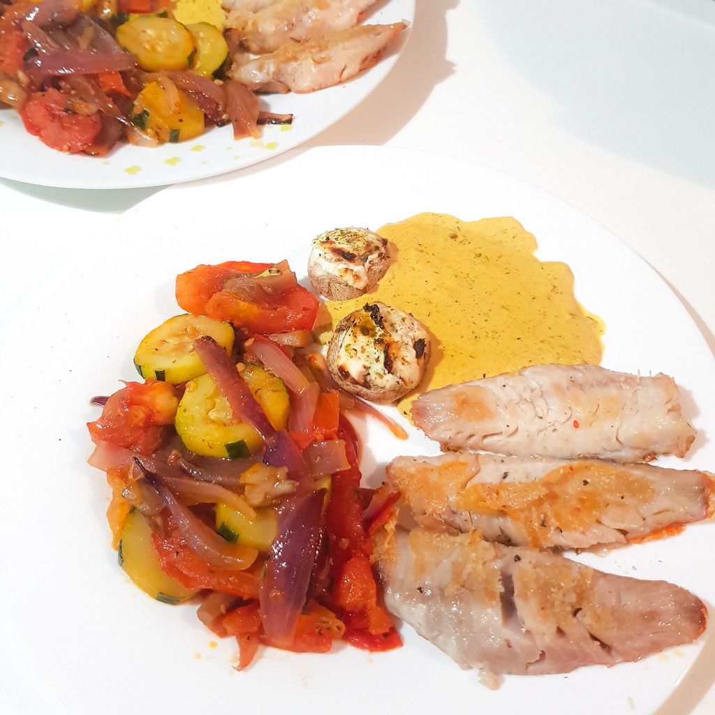 Filets de rouget à la sauce safranée aux épices - Helouchacook ...