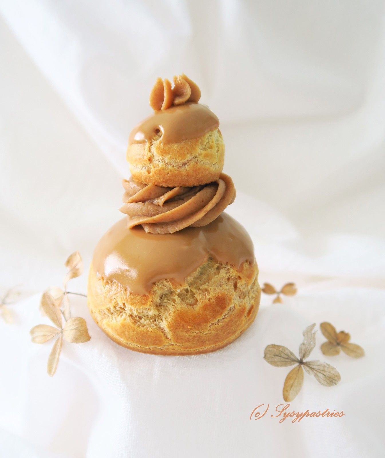 Religieuse au café - Sysypastries