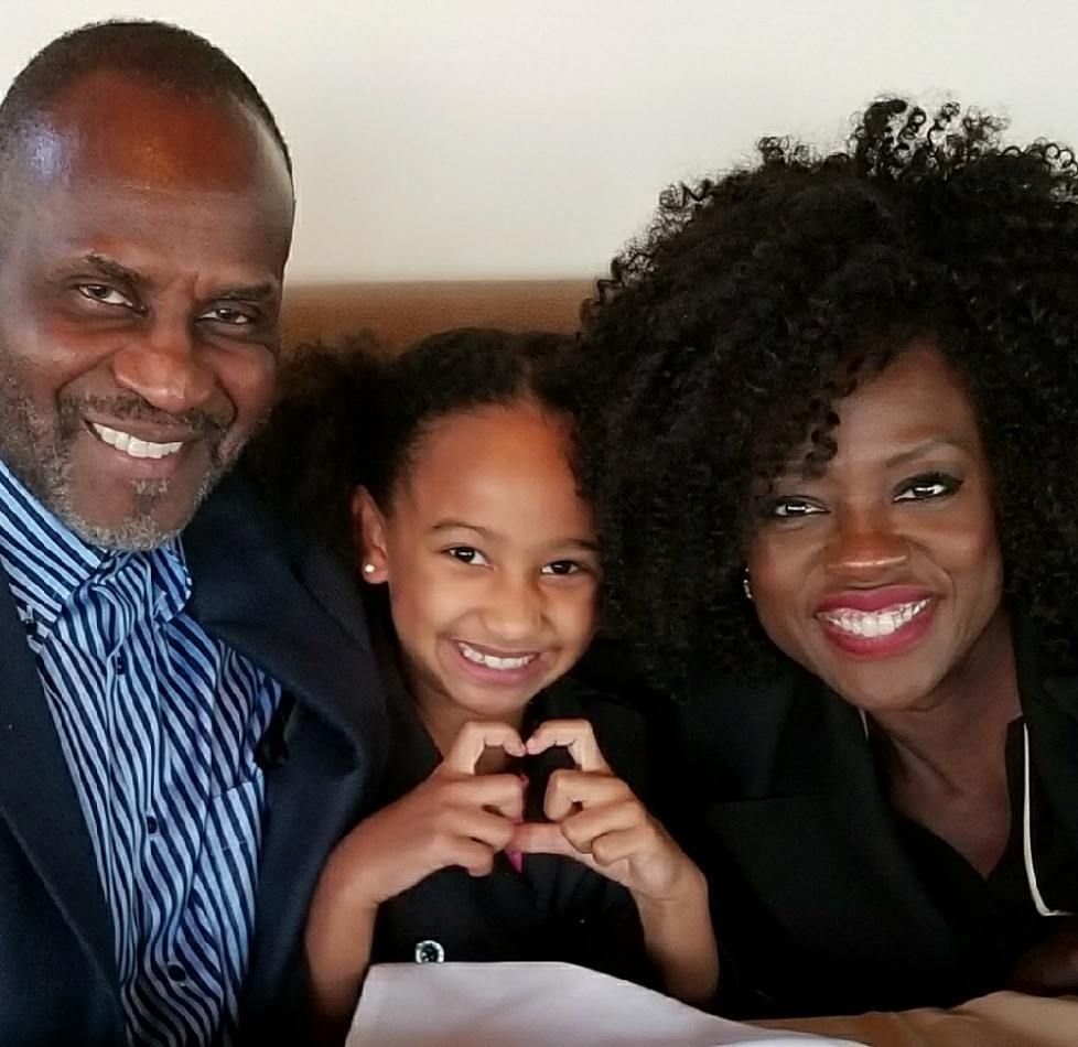 L'actrice Davis Viola et sa petite famille - Stars-et-beauté.over-blog.com